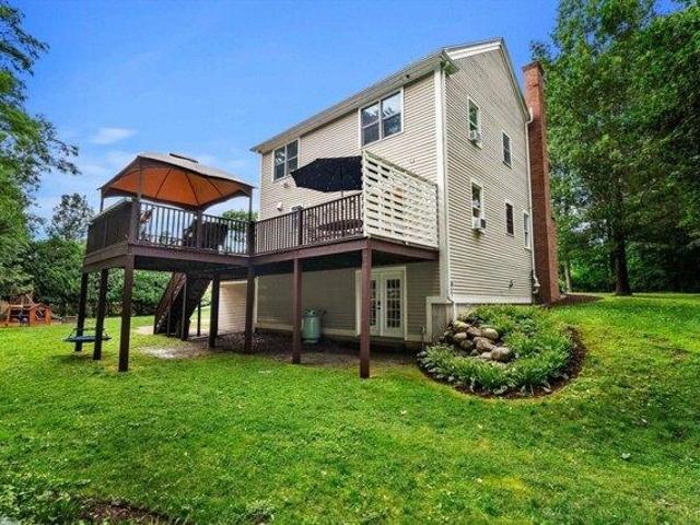 house with 3 bedroom, Amesbury MA ES105061240