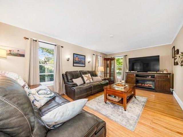house with 3 bedroom, Amesbury MA ES105093277
