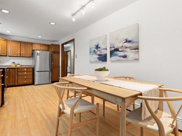 house with 3 bedroom, Amesbury MA ES105107440