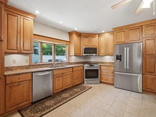 house with 3 bedroom, Amherst MA ES105114044