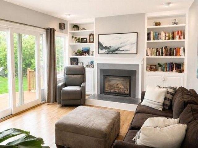 house with 3 bedroom, Amherst MA ES105123114