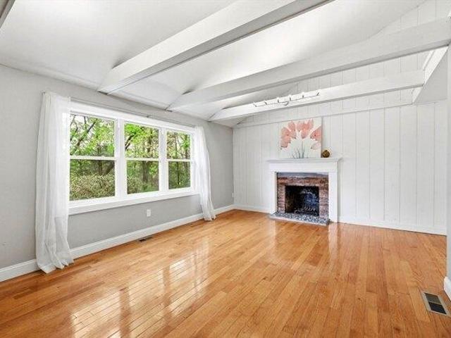 house with 3 bedroom, Amherst MA ES103807586
