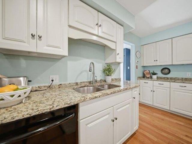 house with 3 bedroom, Amherst NH ES105189875