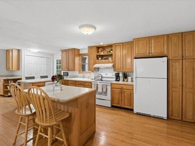 house with 3 bedroom, Amherst NH ES105192986