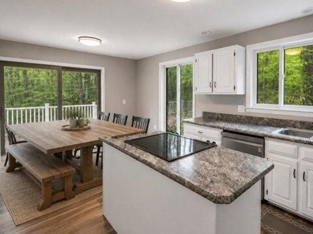 house with 3 bedroom, Amherst NH ES105193560