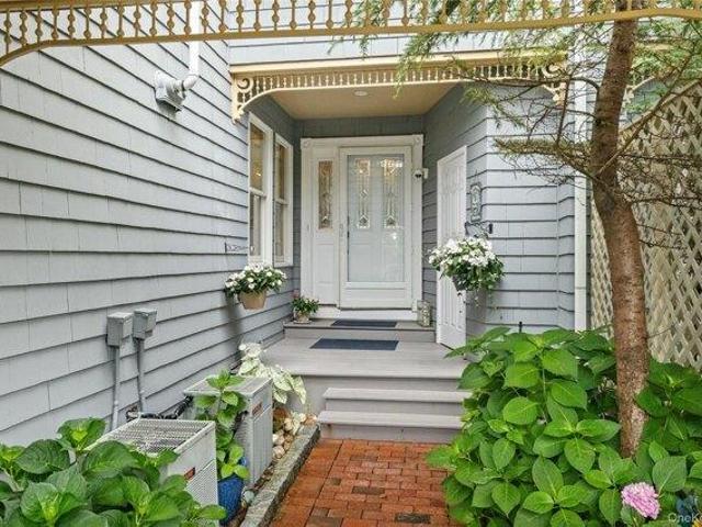 house with 3 bedroom, Amityville NY ES103622761