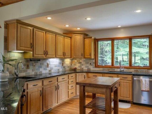 house with 3 bedroom, Amsterdam NY ES105293602