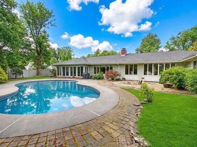 house with 3 bedroom, Andover MA DLS102346934