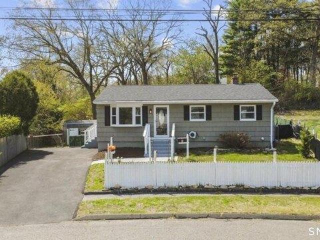house with 3 bedroom, Ansonia CT DLS101899617