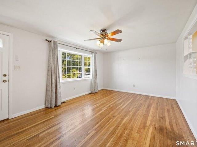house with 3 bedroom, Ansonia CT ES105230416