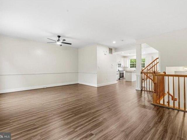 house with 3 bedroom, Ashburn VA ES104906270