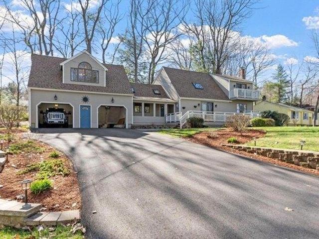 house with 3 bedroom, Ashburnham MA DLS102000282
