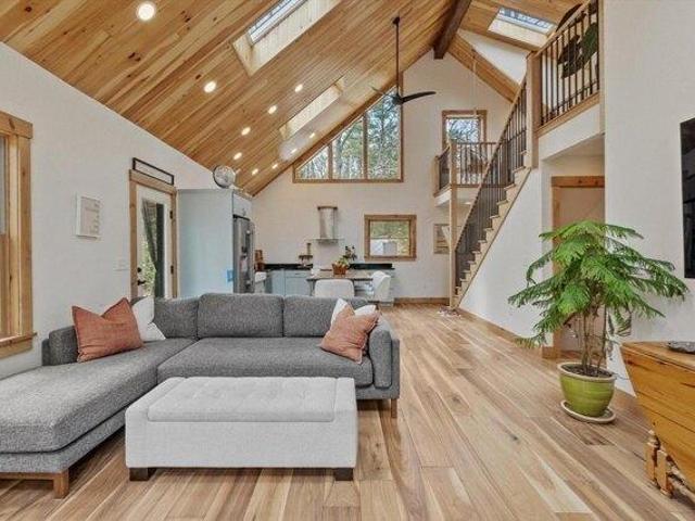 house with 3 bedroom, Ashburnham MA ES103625578
