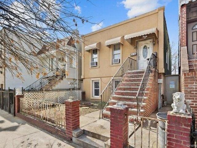 house with 3 bedroom, Astoria NY DLS101783045