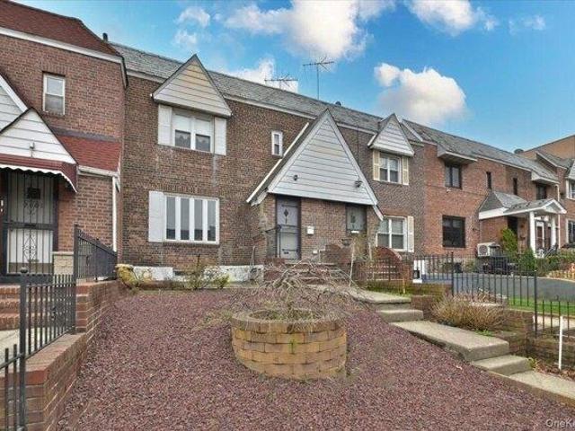 house with 3 bedroom, Astoria NY DS102563360