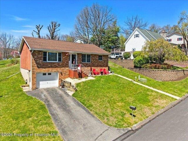 house with 3 bedroom, Archbald PA ES103626854