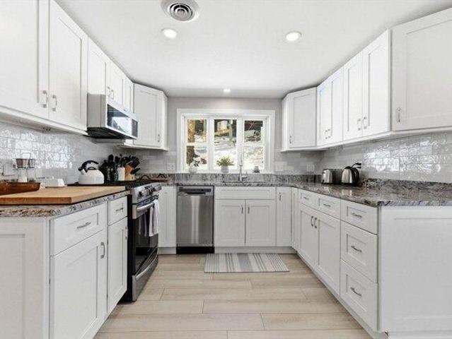 house with 3 bedroom, Arlington MA ES103431555