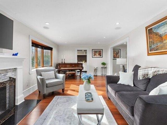 house with 3 bedroom, Arlington MA ES103019123