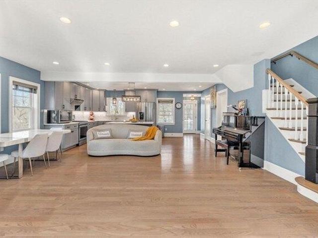 house with 3 bedroom, Arlington MA ES103186035