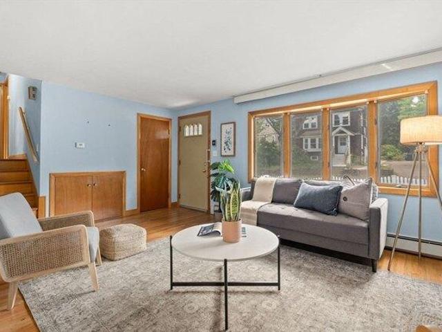 house with 3 bedroom, Arlington MA ES104191354