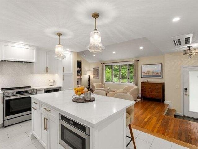 house with 3 bedroom, Arlington MA ES105092558