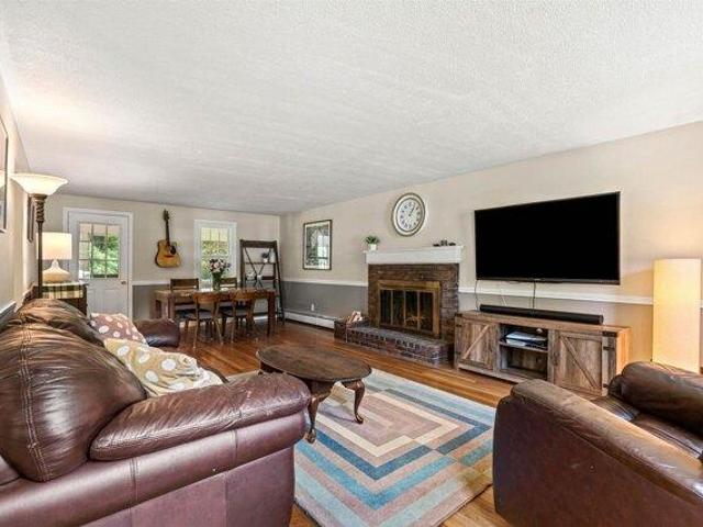 house with 3 bedroom, Atkinson NH DS104331216