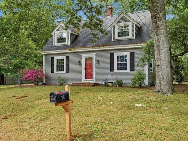house with 3 bedroom, Attleboro MA DLS102593189