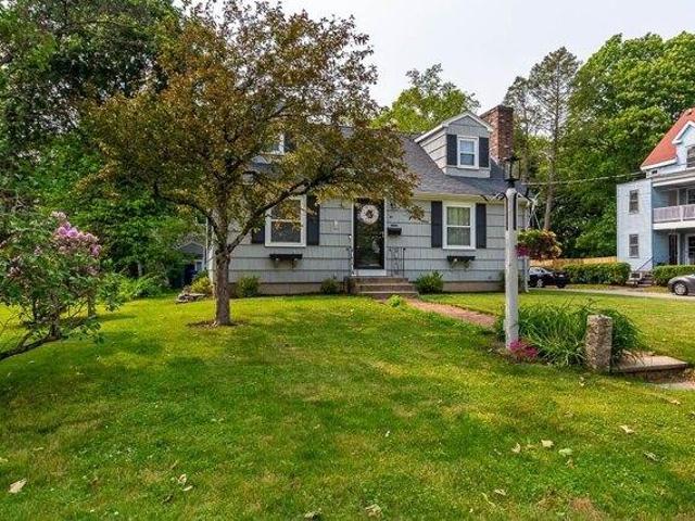 house with 3 bedroom, Attleboro MA DLS103127631