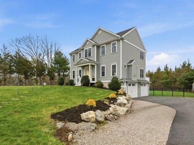 house with 3 bedroom, Attleboro MA DS101957284