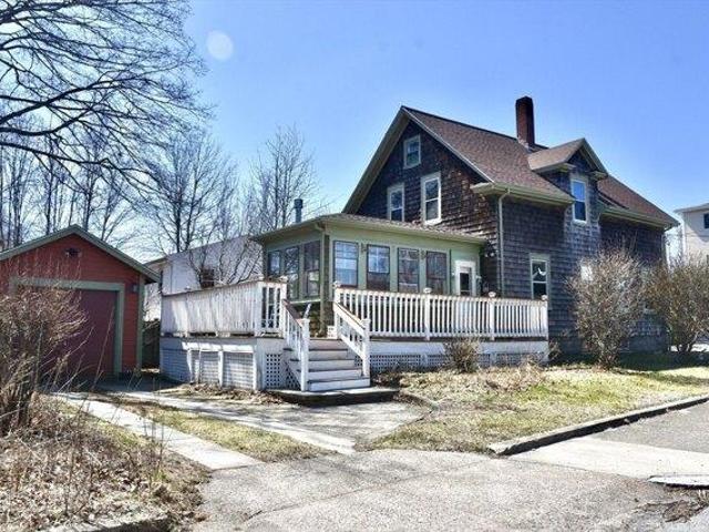 house with 3 bedroom, Attleboro MA DS101958041