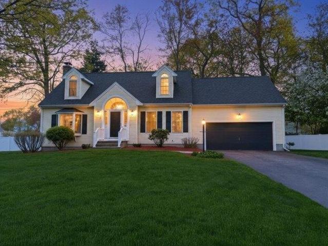 house with 3 bedroom, Attleboro MA DS102409973