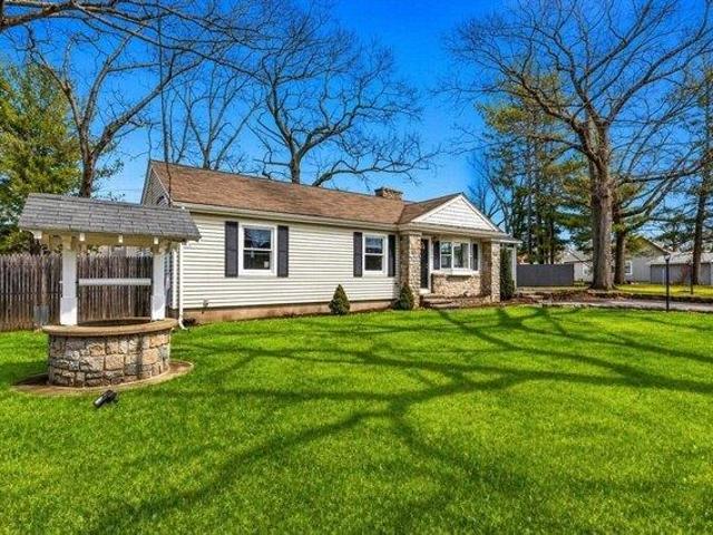 house with 3 bedroom, Attleboro MA DS102028349