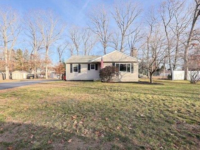 house with 3 bedroom, Attleboro MA DS102344222