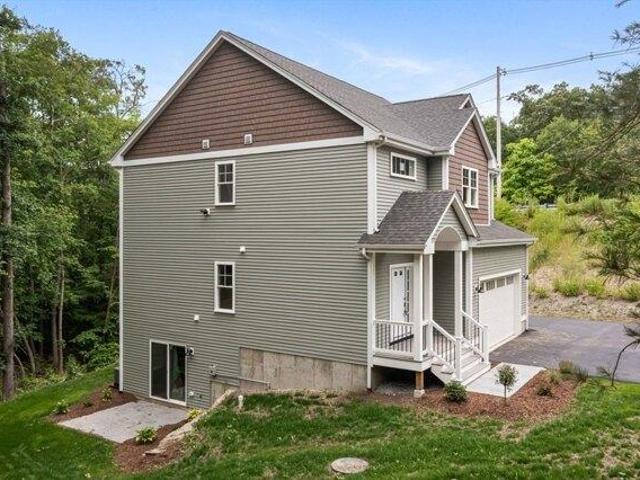 house with 3 bedroom, Attleboro MA DS103495744