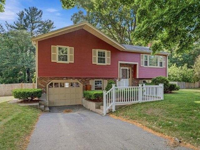 house with 3 bedroom, Attleboro MA DS103888585