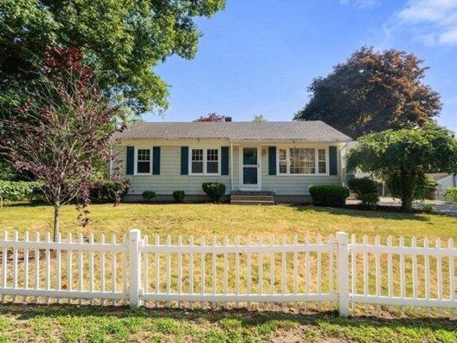 house with 3 bedroom, Attleboro MA DS104045495