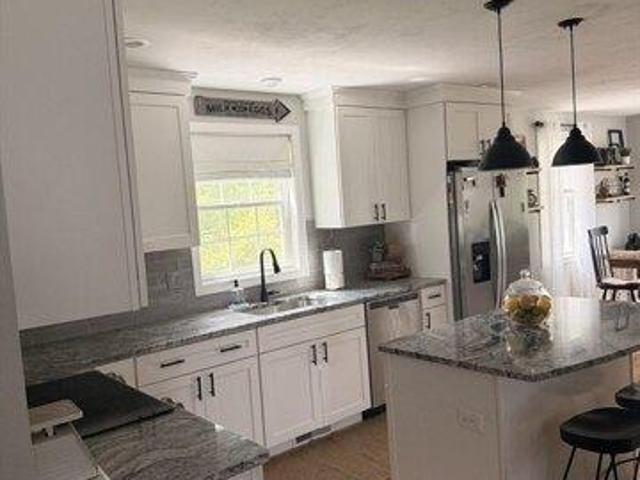 house with 3 bedroom, Attleboro MA DS104153123