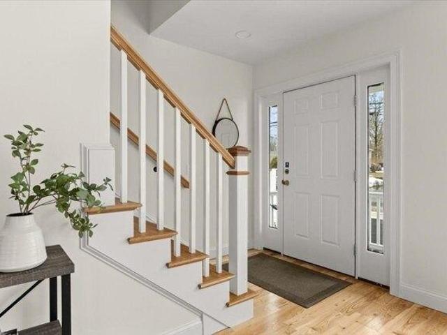 house with 3 bedroom, Attleboro MA ES102826476