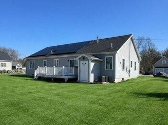 house with 3 bedroom, Attleboro MA ES103494428