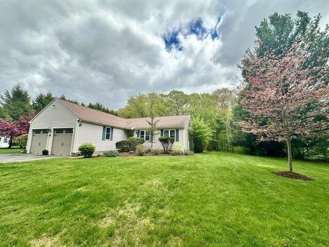 house with 3 bedroom, Attleboro MA ES103548425