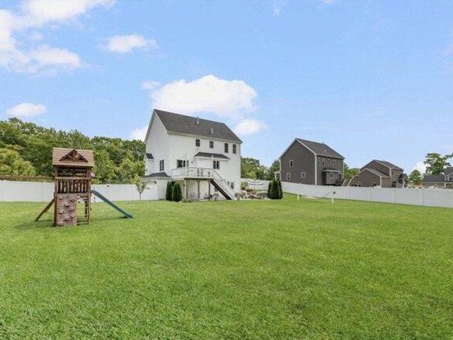 house with 3 bedroom, Attleboro MA ES103099628