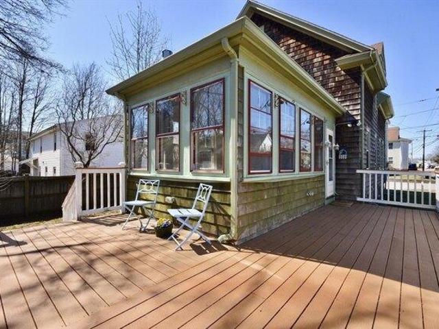 house with 3 bedroom, Attleboro MA ES103099847