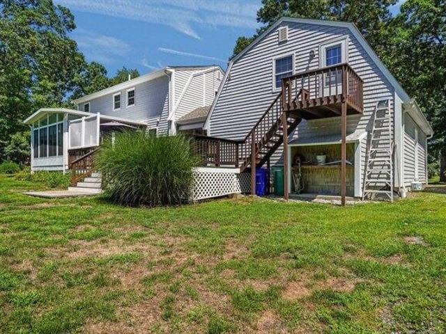 house with 3 bedroom, Attleboro MA ES104848709