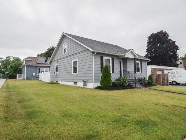 house with 3 bedroom, Attleboro MA ES104232997