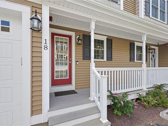 house with 3 bedroom, Attleboro MA ES105174014