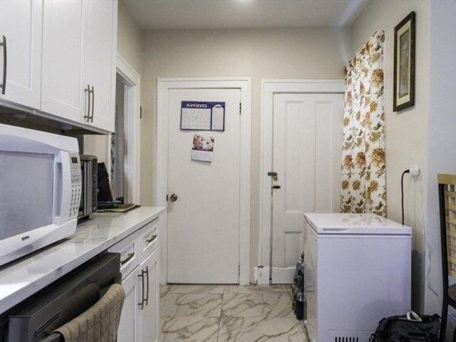 house with 3 bedroom, Attleboro MA ES105204154