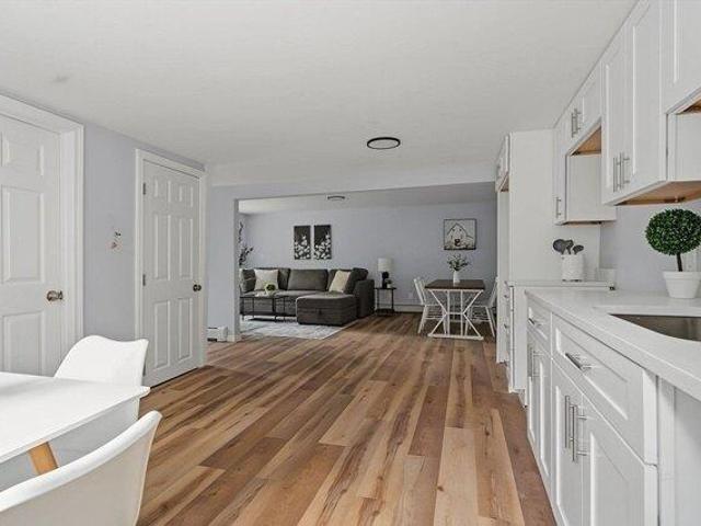 house with 3 bedroom, Attleboro MA ES105205964