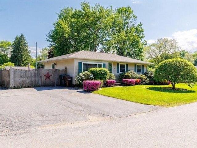 house with 3 bedroom, Auburn MA DLS102761527
