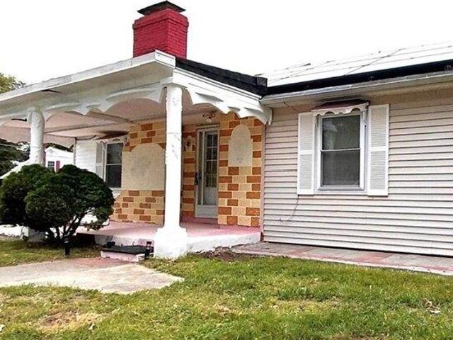 house with 3 bedroom, Auburn MA DLS102776332