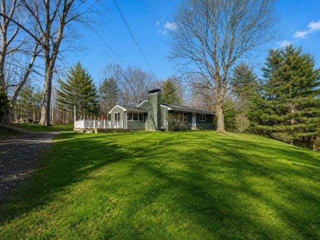 house with 3 bedroom, Auburn MA DS102562958